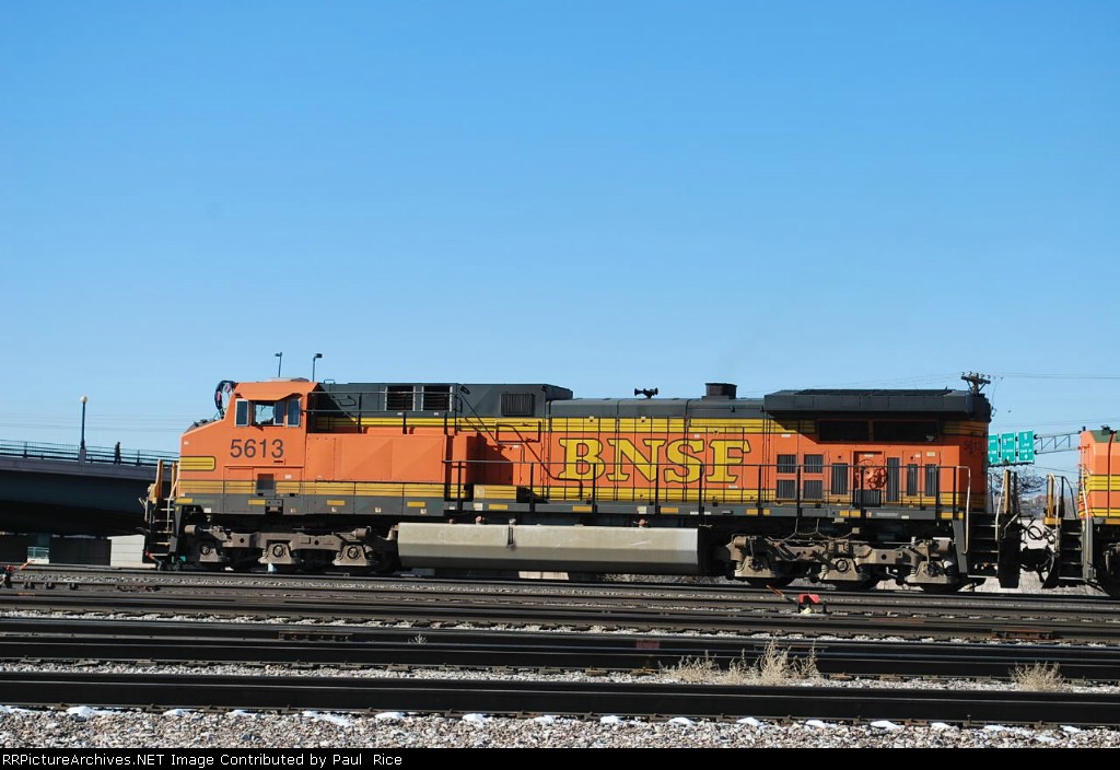 BNSF 5613